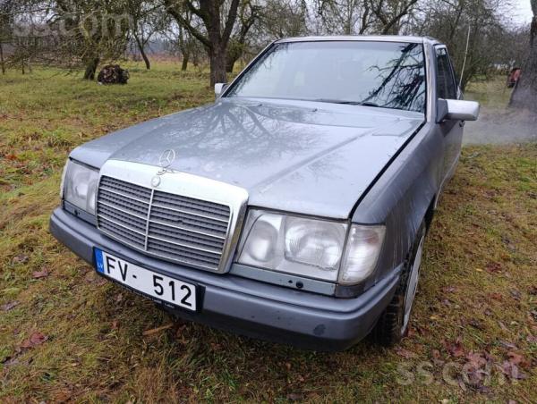 Grey Mercedes-Benz e-200 1994 in Jekabpils, with an engine capacity of 2.00 L and mileage of 439 thousand km for 1500 €, photo 2 on AUTOMOTO.COM.LV