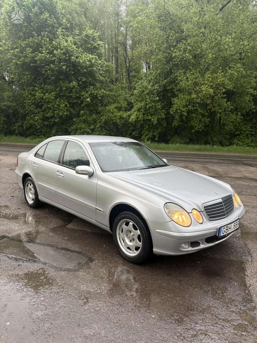 Pelēks Mercedes-Benz e-200 2002 Prienai, ar dzinēja tilpumu 2.15 L un nobraukumu 437 tūkst. km par 1700 €, foto 6 vietnē AUTOMOTO.COM.LV