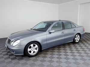 Серый Мерседес E 200 2003 в Таллин, объемом двигателя 1.80 л и пробегом 302 тыс. км за 1799 €, фото 3 на AUTOMOTO.COM.LV