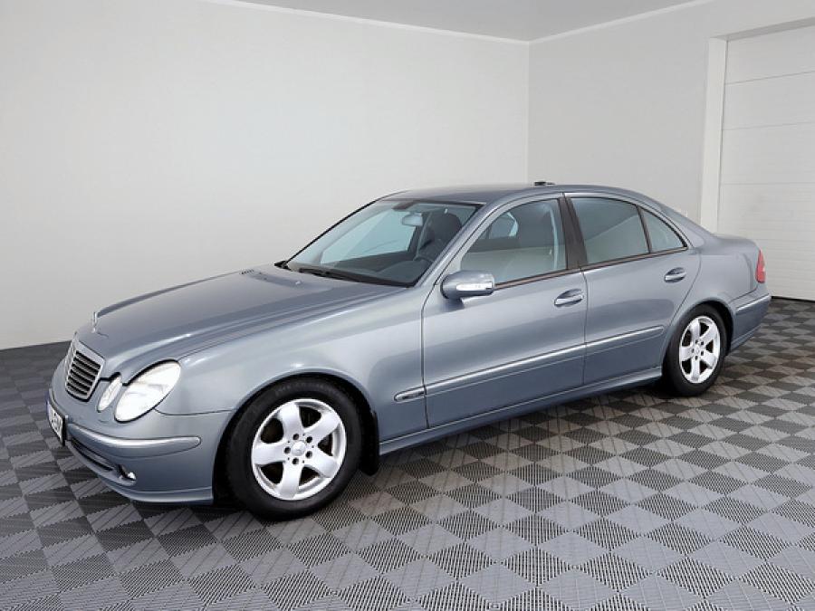 Серый Мерседес E 200 2003 в Таллин, объемом двигателя 1.80 л и пробегом 302 тыс. км за 1799 €, фото 3 на AUTOMOTO.COM.LV