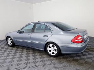 Серый Мерседес E 200 2003 в Таллин, объемом двигателя 1.80 л и пробегом 302 тыс. км за 1799 €, фото 5 на AUTOMOTO.COM.LV