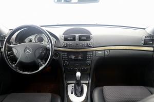 Серый Мерседес E 200 2003 в Таллин, объемом двигателя 1.80 л и пробегом 302 тыс. км за 1799 €, фото 6 на AUTOMOTO.COM.LV