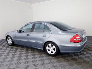 Серый Мерседес E 200 2003 в Таллин, объемом двигателя 1.80 л и пробегом 302 тыс. км за 1799 €, фото 12 на AUTOMOTO.COM.LV