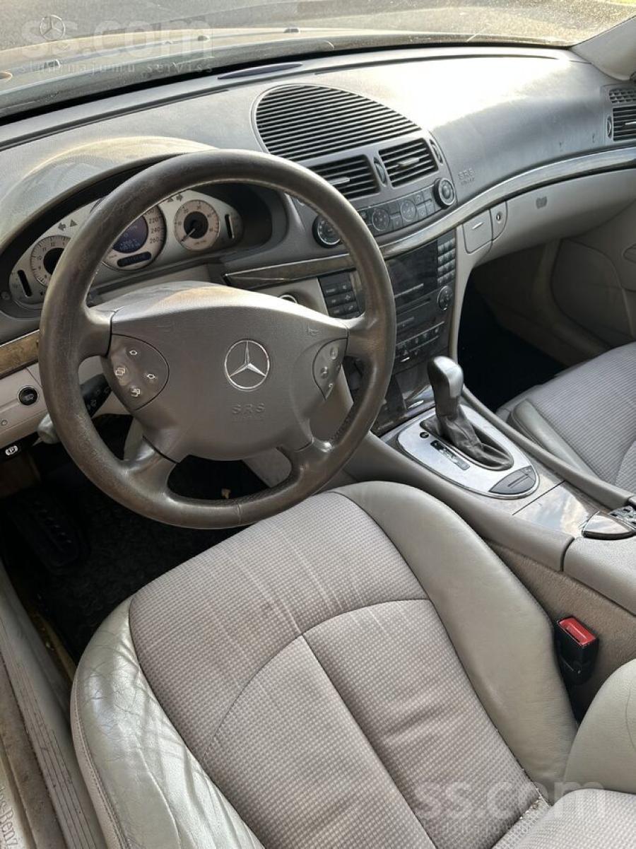 Pelēks Mercedes-Benz e-200 2003 Cēsis, ar dzinēja tilpumu 2.10 L un nobraukumu 360 tūkst. km par 1900 €, foto 3 vietnē AUTOMOTO.COM.LV