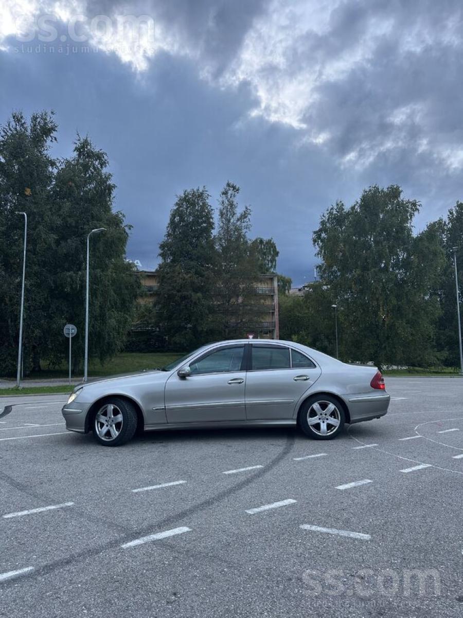 Pelēks Mercedes-Benz e-200 2003 Cēsis, ar dzinēja tilpumu 2.10 L un nobraukumu 360 tūkst. km par 1900 €, foto 5 vietnē AUTOMOTO.COM.LV