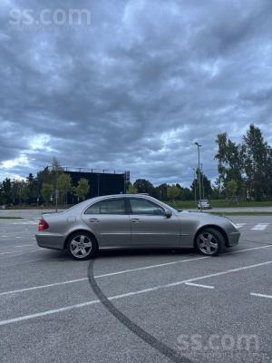Pelēks Mercedes-Benz e-200 2003 Cēsis, ar dzinēja tilpumu 2.10 L un nobraukumu 360 tūkst. km par 1900 €, foto 6 vietnē AUTOMOTO.COM.LV