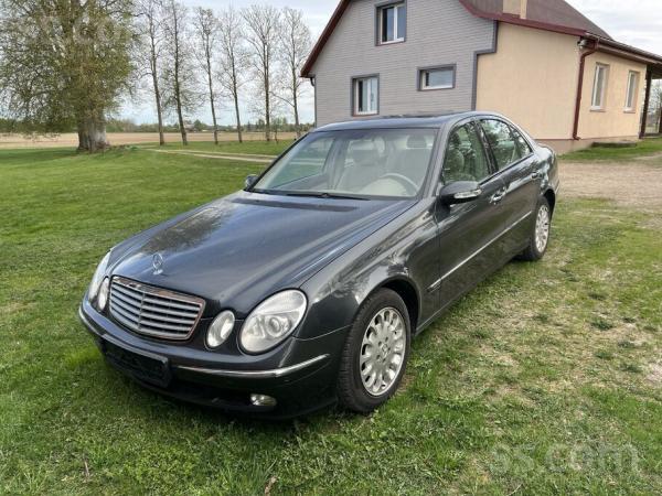 Pelēks Mercedes-Benz e-200 2004 Aizkraukle, ar dzinēja tilpumu 2.20 L un nobraukumu 220 tūkst. km par 6500 €, foto 1 vietnē AUTOMOTO.COM.LV