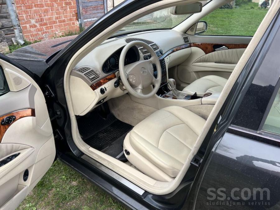 Pelēks Mercedes-Benz e-200 2004 Aizkraukle, ar dzinēja tilpumu 2.20 L un nobraukumu 220 tūkst. km par 6500 €, foto 4 vietnē AUTOMOTO.COM.LV