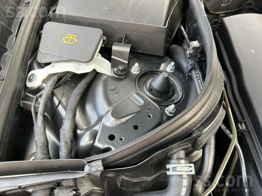Pelēks Mercedes-Benz e-200 2004 Aizkraukle, ar dzinēja tilpumu 2.20 L un nobraukumu 220 tūkst. km par 6500 €, foto 18 vietnē AUTOMOTO.COM.LV