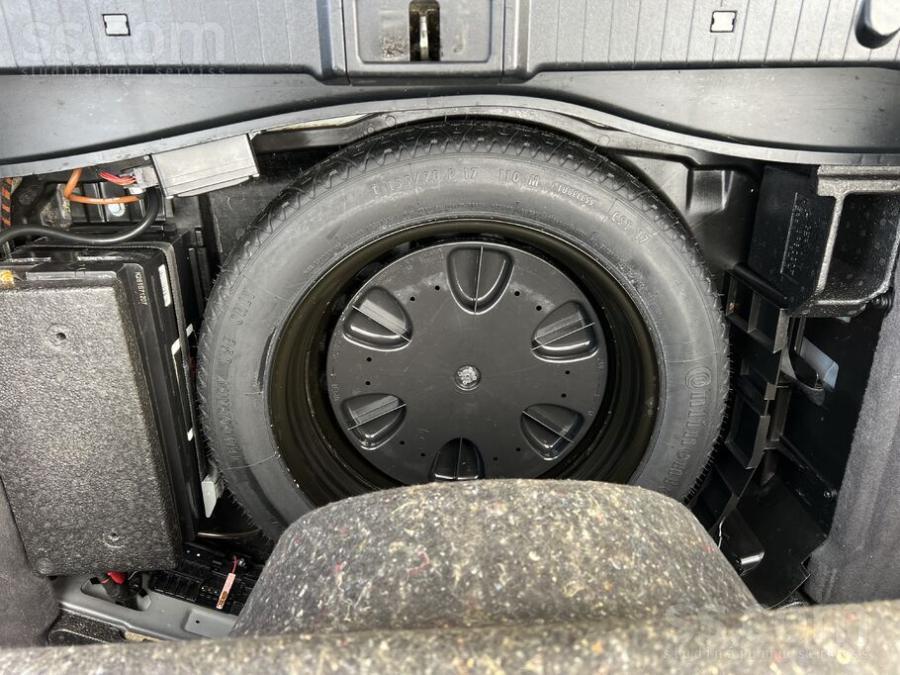 Pelēks Mercedes-Benz e-200 2004 Aizkraukle, ar dzinēja tilpumu 2.20 L un nobraukumu 220 tūkst. km par 6500 €, foto 20 vietnē AUTOMOTO.COM.LV