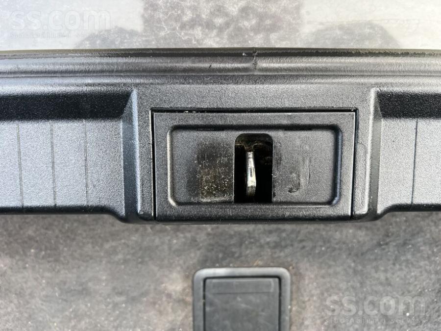 Pelēks Mercedes-Benz e-200 2004 Aizkraukle, ar dzinēja tilpumu 2.20 L un nobraukumu 220 tūkst. km par 6500 €, foto 23 vietnē AUTOMOTO.COM.LV
