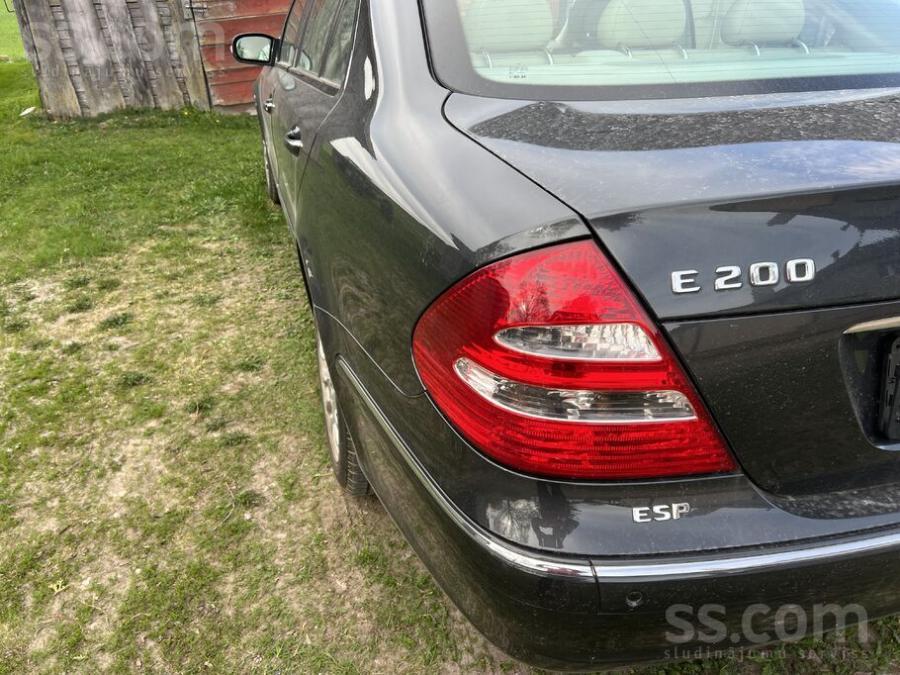 Pelēks Mercedes-Benz e-200 2004 Aizkraukle, ar dzinēja tilpumu 2.20 L un nobraukumu 220 tūkst. km par 6500 €, foto 29 vietnē AUTOMOTO.COM.LV