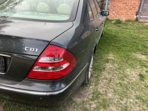 Pelēks Mercedes-Benz e-200 2004 Aizkraukle, ar dzinēja tilpumu 2.20 L un nobraukumu 220 tūkst. km par 6500 €, foto 30 vietnē AUTOMOTO.COM.LV
