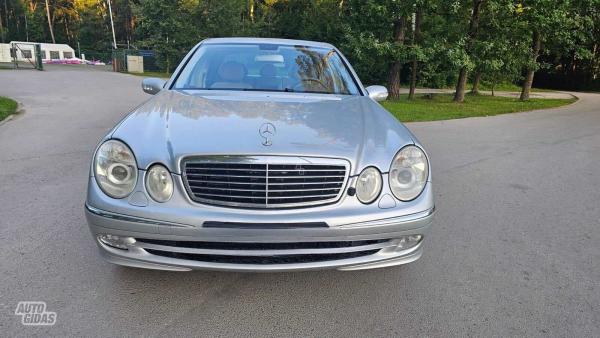 Grey Mercedes-Benz e-200 2004 in Siauliai, with an engine capacity of 1.80 L and mileage of 302 thousand km for 2350 €, photo 3 on AUTOMOTO.COM.LV