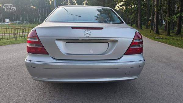 Grey Mercedes-Benz e-200 2004 in Siauliai, with an engine capacity of 1.80 L and mileage of 302 thousand km for 2350 €, photo 4 on AUTOMOTO.COM.LV