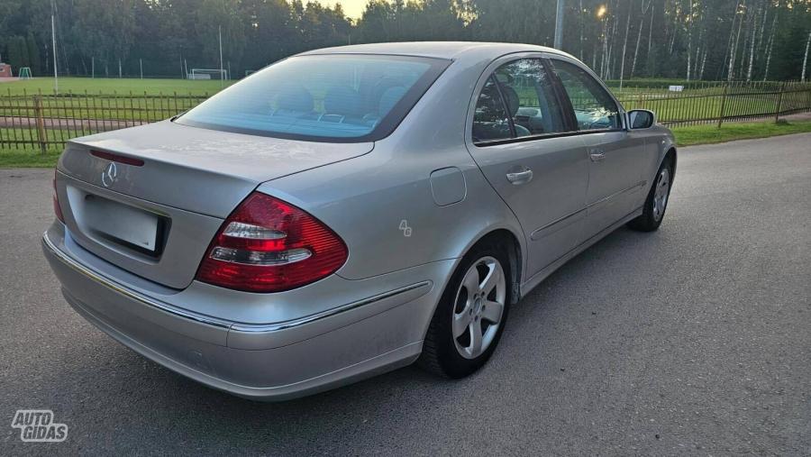 Серый Мерседес E 200 2004 в Шяуляй, объемом двигателя 1.80 л и пробегом 302 тыс. км за 2350 €, фото 6 на AUTOMOTO.COM.LV
