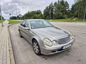 Серый Мерседес E 200 2005 в Шяуляй, объемом двигателя 2.15 л и пробегом 448 тыс. км за 2000 €, фото 7 на AUTOMOTO.COM.LV