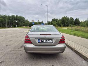 Серый Мерседес E 200 2005 в Шяуляй, объемом двигателя 2.15 л и пробегом 448 тыс. км за 2000 €, фото 8 на AUTOMOTO.COM.LV