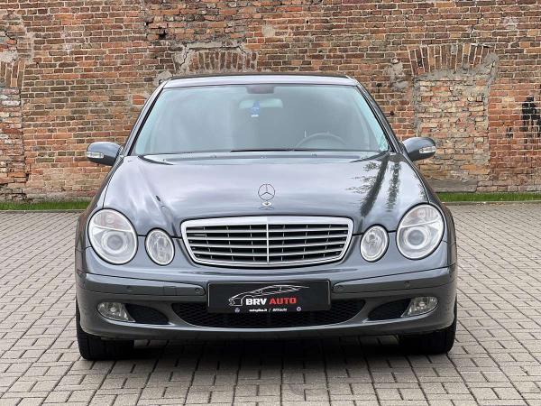 Grey Mercedes-Benz e-200 2006 in Kedainiai, with an engine capacity of 2.15 L and mileage of 275 thousand km for 4250 €, photo 3 on AUTOMOTO.COM.LV
