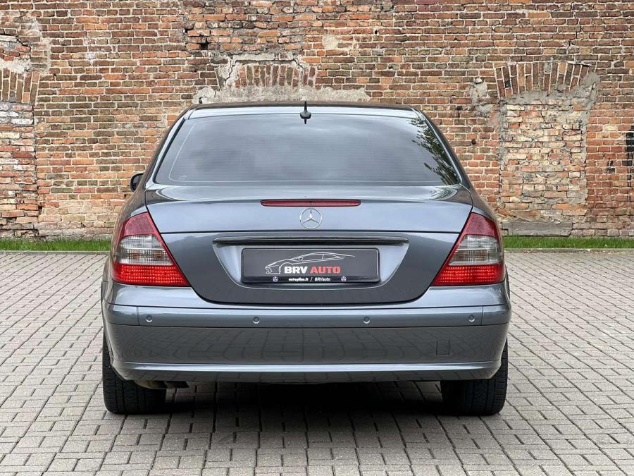 Grey Mercedes-Benz e-200 2006 in Kedainiai, with an engine capacity of 2.15 L and mileage of 275 thousand km for 4250 €, photo 9 on AUTOMOTO.COM.LV