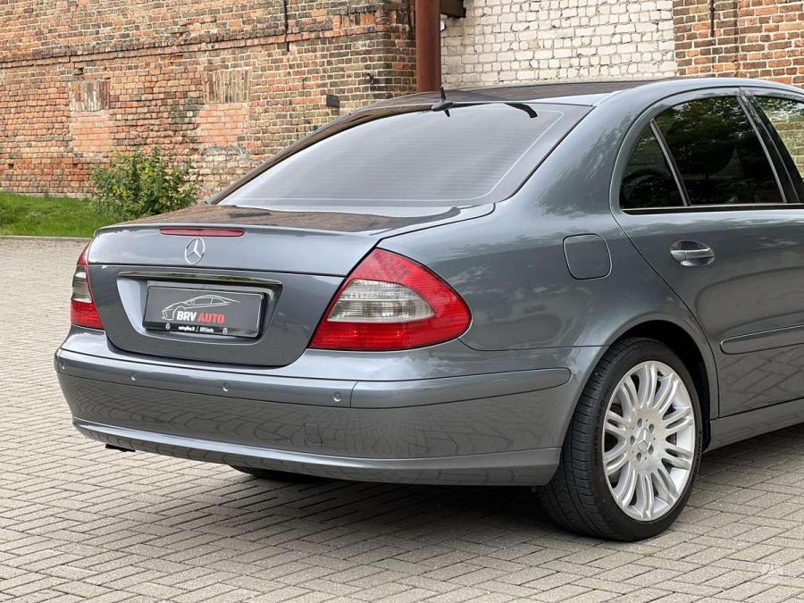 Grey Mercedes-Benz e-200 2006 in Kedainiai, with an engine capacity of 2.15 L and mileage of 275 thousand km for 4250 €, photo 13 on AUTOMOTO.COM.LV