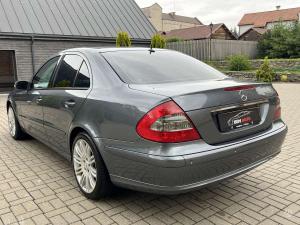 Grey Mercedes-Benz e-200 2006 in Kedainiai, with an engine capacity of 2.15 L and mileage of 275 thousand km for 4250 €, photo 17 on AUTOMOTO.COM.LV