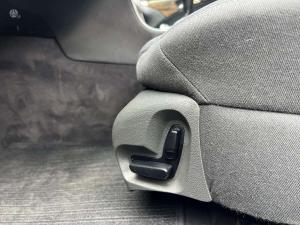 Grey Mercedes-Benz e-200 2006 in Kedainiai, with an engine capacity of 2.15 L and mileage of 275 thousand km for 4250 €, photo 19 on AUTOMOTO.COM.LV