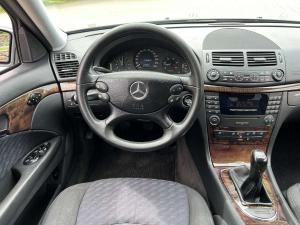 Grey Mercedes-Benz e-200 2006 in Kedainiai, with an engine capacity of 2.15 L and mileage of 275 thousand km for 4250 €, photo 27 on AUTOMOTO.COM.LV