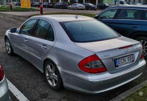 Pelēks Mercedes-Benz e-200 2007 Marijampole, ar dzinēja tilpumu 1.80 L un nobraukumu 309 tūkst. km par 1500 €, foto 2 vietnē AUTOMOTO.COM.LV