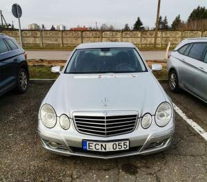 Pelēks Mercedes-Benz e-200 2007 Marijampole, ar dzinēja tilpumu 1.80 L un nobraukumu 309 tūkst. km par 1500 €, foto 3 vietnē AUTOMOTO.COM.LV