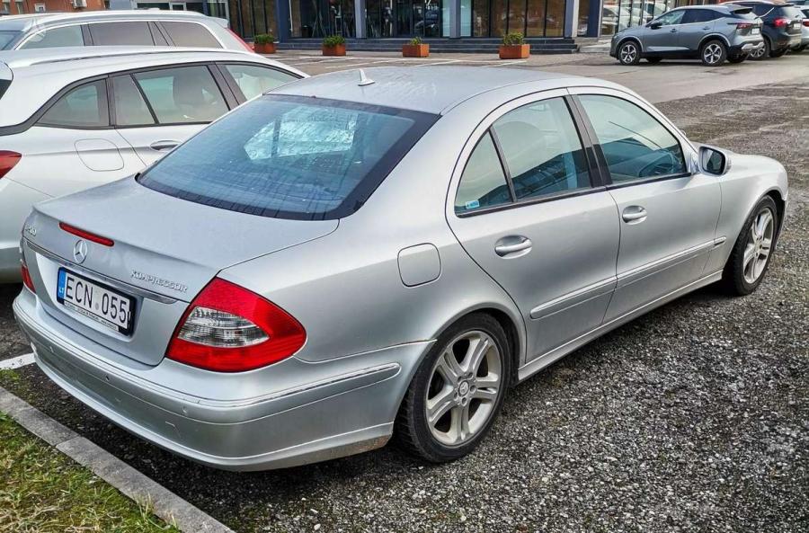 Pelēks Mercedes-Benz e-200 2007 Marijampole, ar dzinēja tilpumu 1.80 L un nobraukumu 309 tūkst. km par 1500 €, foto 6 vietnē AUTOMOTO.COM.LV