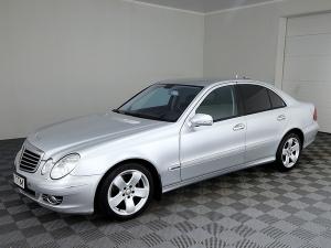 Pelēks Mercedes-Benz e-200 2007 Tallina, ar dzinēja tilpumu 2.10 L un nobraukumu 349 tūkst. km par 1899 €, foto 3 vietnē AUTOMOTO.COM.LV