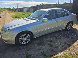 Pelēks Mercedes-Benz e-200 2007 Daugavpils, ar dzinēja tilpumu 2.20 L un nobraukumu 294 tūkst. km par 4350 €, foto 3 vietnē AUTOMOTO.COM.LV