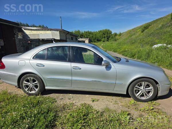 Pelēks Mercedes-Benz e-200 2007 Daugavpils, ar dzinēja tilpumu 2.20 L un nobraukumu 294 tūkst. km par 4350 €, foto 5 vietnē AUTOMOTO.COM.LV