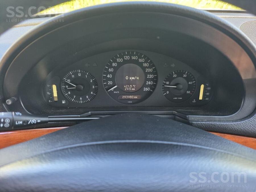 Pelēks Mercedes-Benz e-200 2007 Daugavpils, ar dzinēja tilpumu 2.20 L un nobraukumu 294 tūkst. km par 4350 €, foto 6 vietnē AUTOMOTO.COM.LV