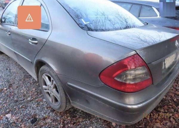 Grey Mercedes-Benz e-200 2008 in Utena, with an engine capacity of 2.15 L and mileage of 500 thousand km for 1300 €, photo 6 on AUTOMOTO.COM.LV