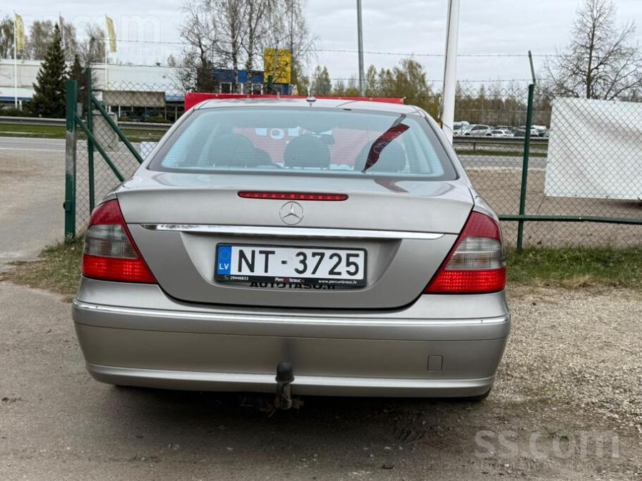 Серый Мерседес E 200 2008 в Рига, объемом двигателя 2.10 л и пробегом 307 тыс. км за 3300 €, фото 7 на AUTOMOTO.COM.LV