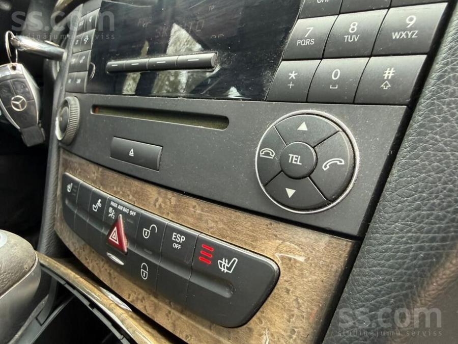 Серый Мерседес E 200 2008 в Рига, объемом двигателя 2.10 л и пробегом 307 тыс. км за 3300 €, фото 12 на AUTOMOTO.COM.LV