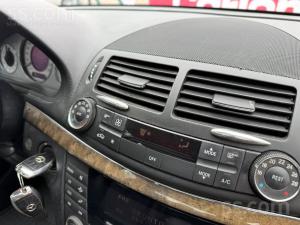 Серый Мерседес E 200 2008 в Рига, объемом двигателя 2.10 л и пробегом 307 тыс. км за 3300 €, фото 13 на AUTOMOTO.COM.LV