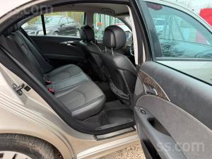 Серый Мерседес E 200 2008 в Рига, объемом двигателя 2.10 л и пробегом 307 тыс. км за 3300 €, фото 15 на AUTOMOTO.COM.LV