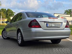 Pelēks Mercedes-Benz e-200 2008 Tukums, ar dzinēja tilpumu 2.20 L un nobraukumu 385 tūkst. km par 1880 €, foto 4 vietnē AUTOMOTO.COM.LV