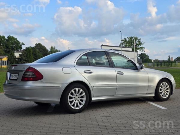 Pelēks Mercedes-Benz e-200 2008 Tukums, ar dzinēja tilpumu 2.20 L un nobraukumu 385 tūkst. km par 1880 €, foto 4 vietnē AUTOMOTO.COM.LV