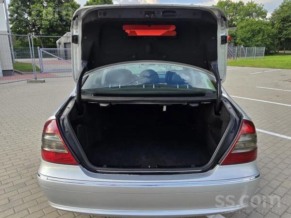 Pelēks Mercedes-Benz e-200 2008 Tukums, ar dzinēja tilpumu 2.20 L un nobraukumu 385 tūkst. km par 1880 €, foto 5 vietnē AUTOMOTO.COM.LV