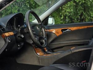 Pelēks Mercedes-Benz e-200 2008 Tukums, ar dzinēja tilpumu 2.20 L un nobraukumu 385 tūkst. km par 1880 €, foto 8 vietnē AUTOMOTO.COM.LV