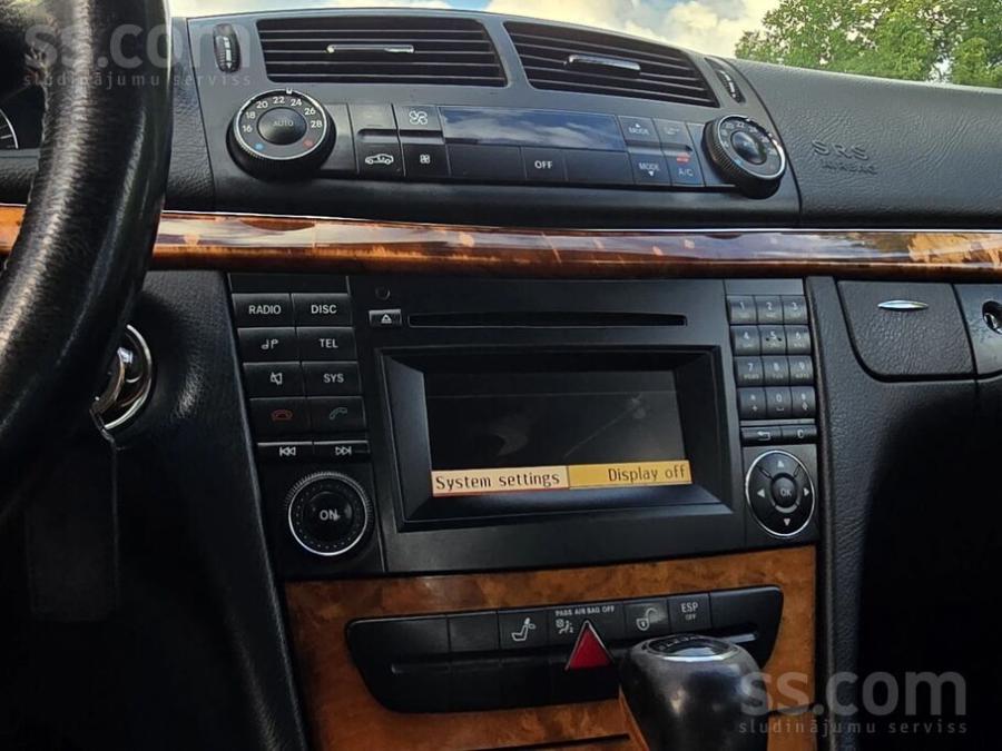 Pelēks Mercedes-Benz e-200 2008 Tukums, ar dzinēja tilpumu 2.20 L un nobraukumu 385 tūkst. km par 1880 €, foto 12 vietnē AUTOMOTO.COM.LV