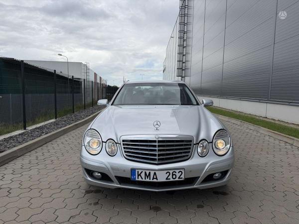 Серый Мерседес E 200 2008 в Каунас, объемом двигателя 2.20 л и пробегом 222 тыс. км за 3500 €, фото 2 на AUTOMOTO.COM.LV
