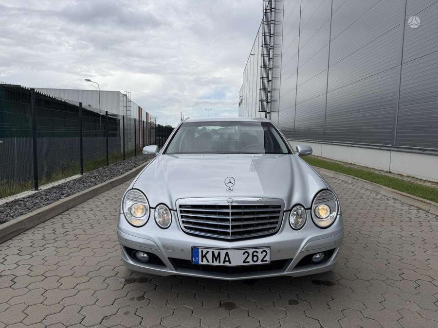 Серый Мерседес E 200 2008 в Каунас, объемом двигателя 2.20 л и пробегом 222 тыс. км за 3500 €, фото 3 на AUTOMOTO.COM.LV