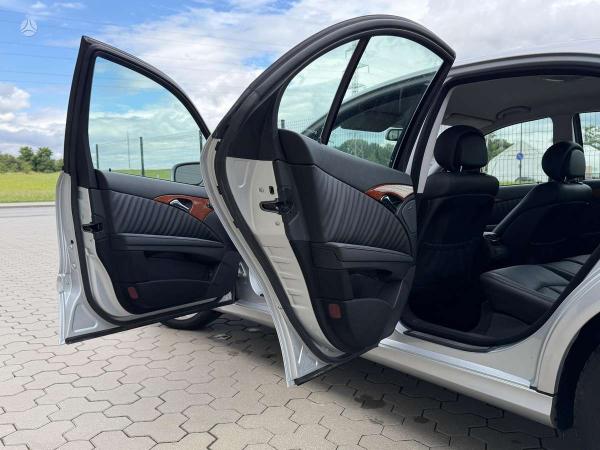 Серый Мерседес E 200 2008 в Каунас, объемом двигателя 2.20 л и пробегом 222 тыс. км за 3500 €, фото 10 на AUTOMOTO.COM.LV