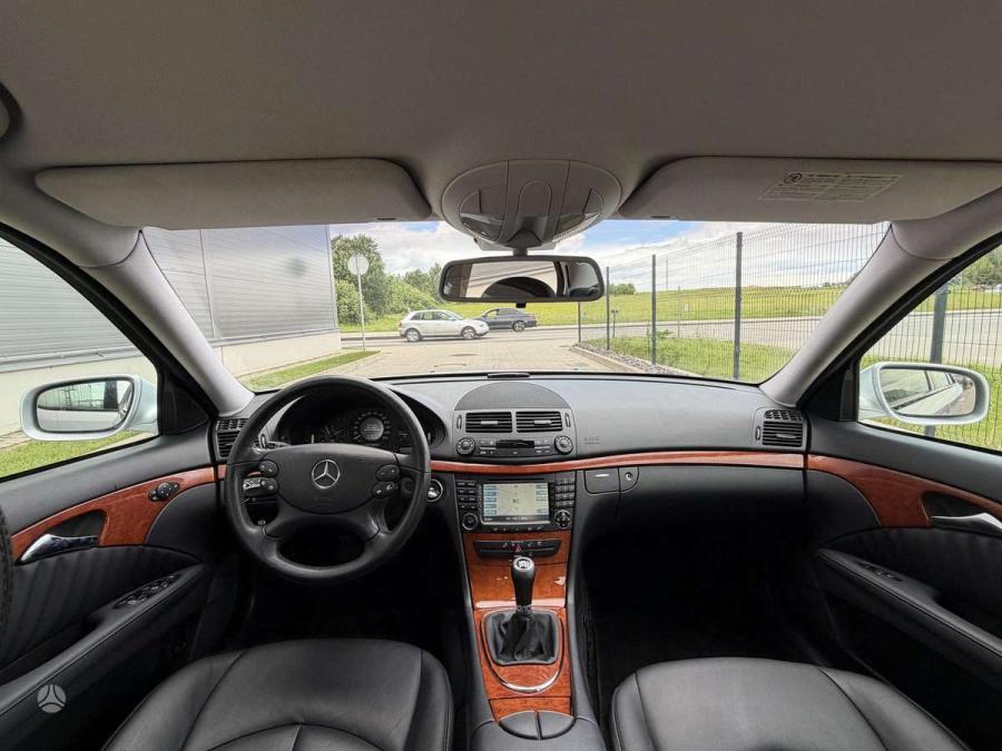 Серый Мерседес E 200 2008 в Каунас, объемом двигателя 2.20 л и пробегом 222 тыс. км за 3500 €, фото 18 на AUTOMOTO.COM.LV