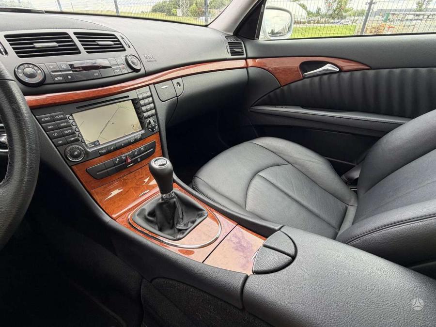 Серый Мерседес E 200 2008 в Каунас, объемом двигателя 2.20 л и пробегом 222 тыс. км за 3500 €, фото 21 на AUTOMOTO.COM.LV